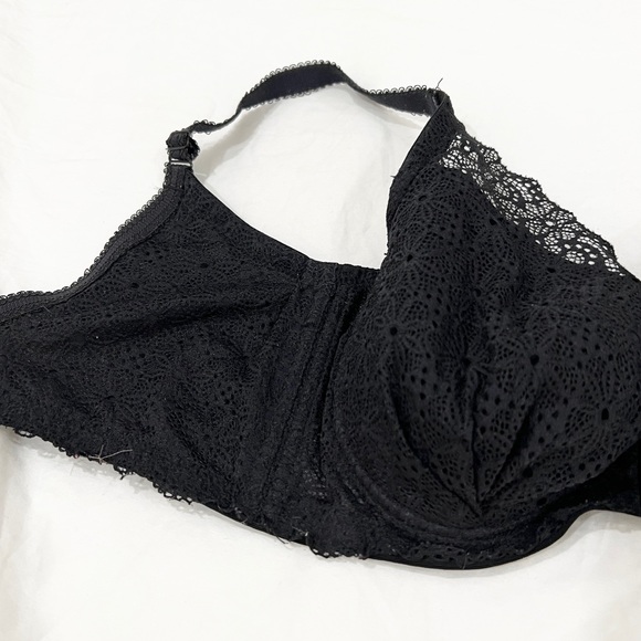 Intimates & Sleepwear | Black Lace Side Smoothing Bra 36e 8e | Poshmark